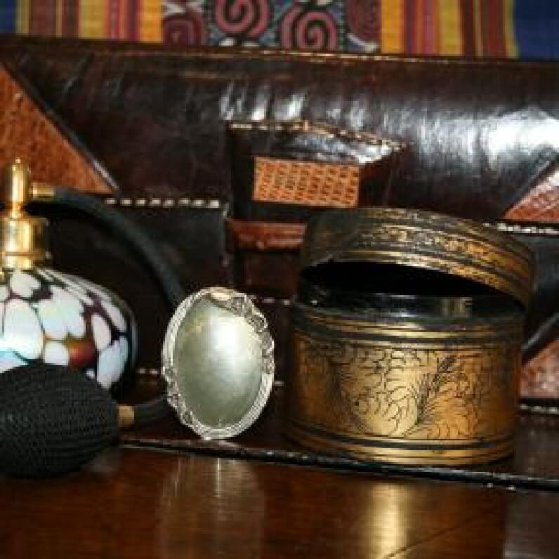 Dealers | Navenby Antiques | Navenby Antiques Centre